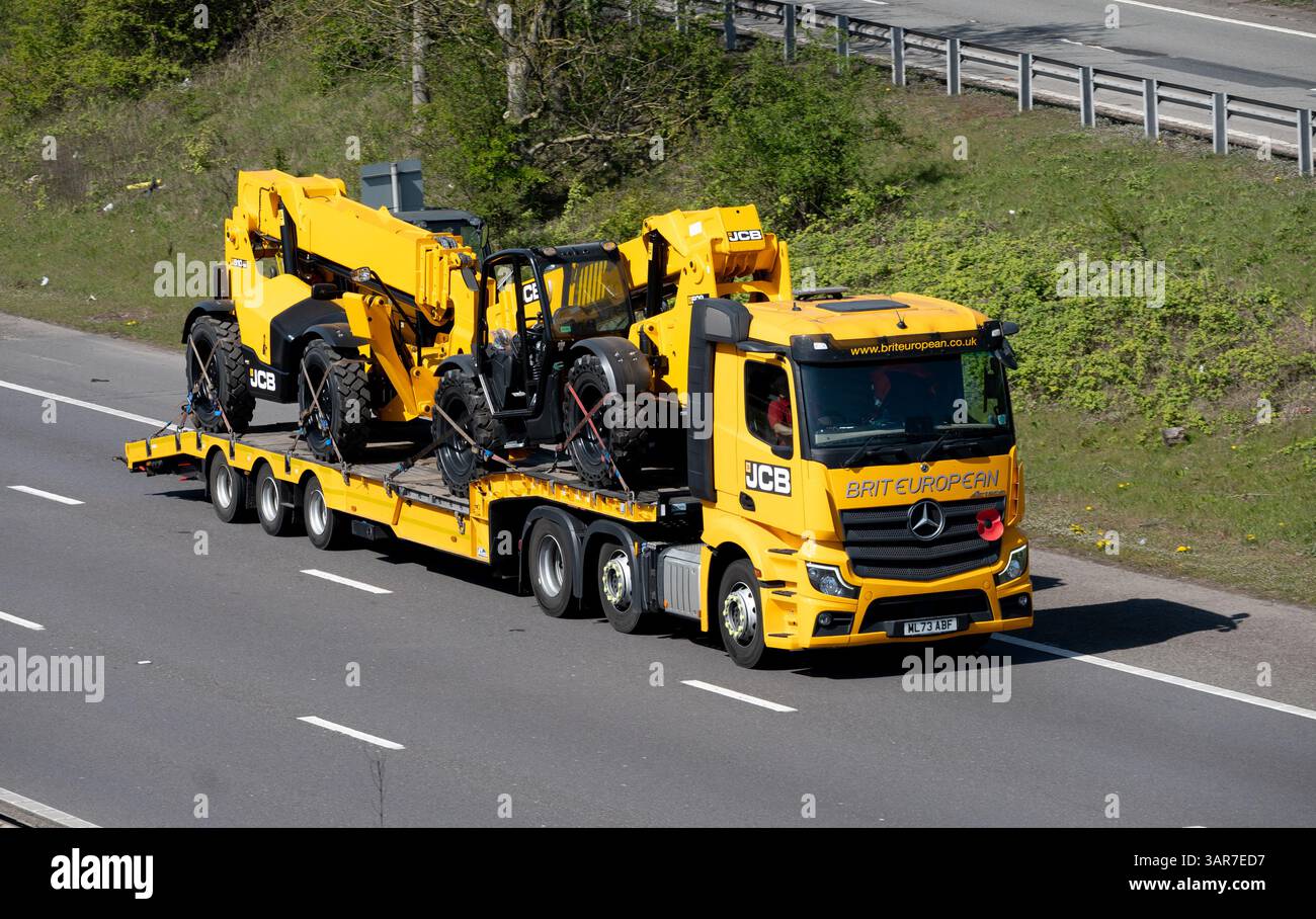 Brit European JCB lorry on the M40 motorway, Warwickshire, UK Stock ...