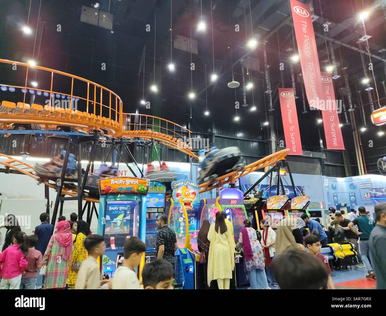 Karachi, Pakistan - April 05, 2025: Onederland Lucky One Mall Karachi. Pakistan's Biggest Indoor ...