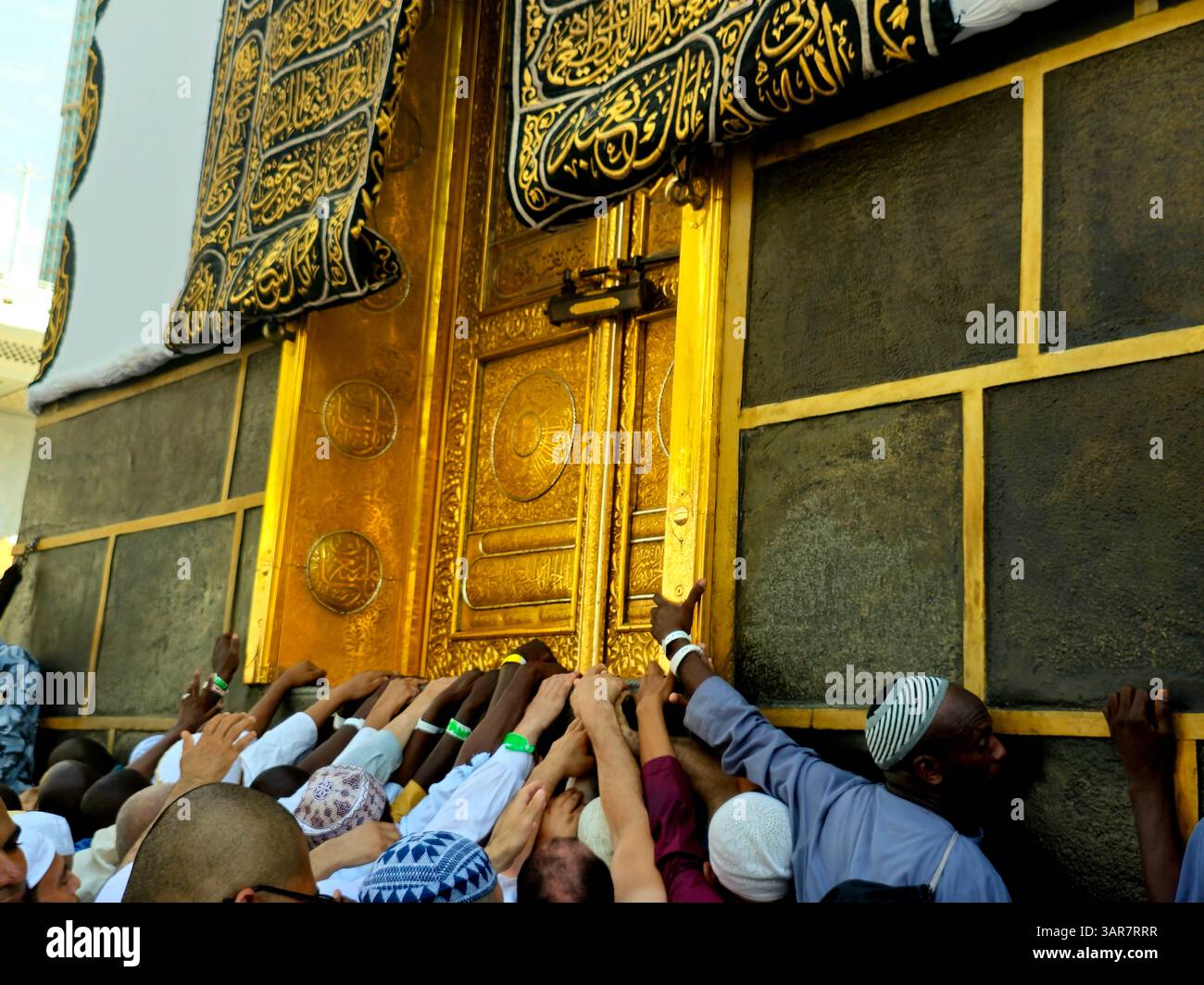 Mecca, Saudi Arabia, June 21 2024: The Golden door of The Holy Kaaba in ...
