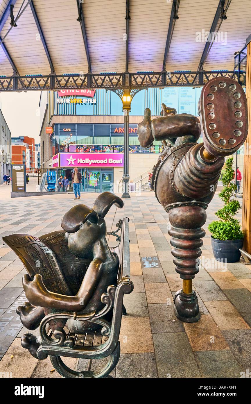 The Wallace and Gromit statue infront of Preston indoor market,UK Stock ...