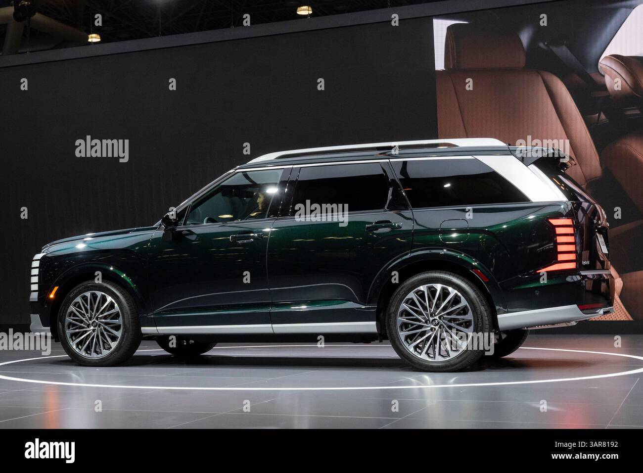 New York, NY, April 16, 2025: Hyundai new 2026 Palisade unveiled during ...