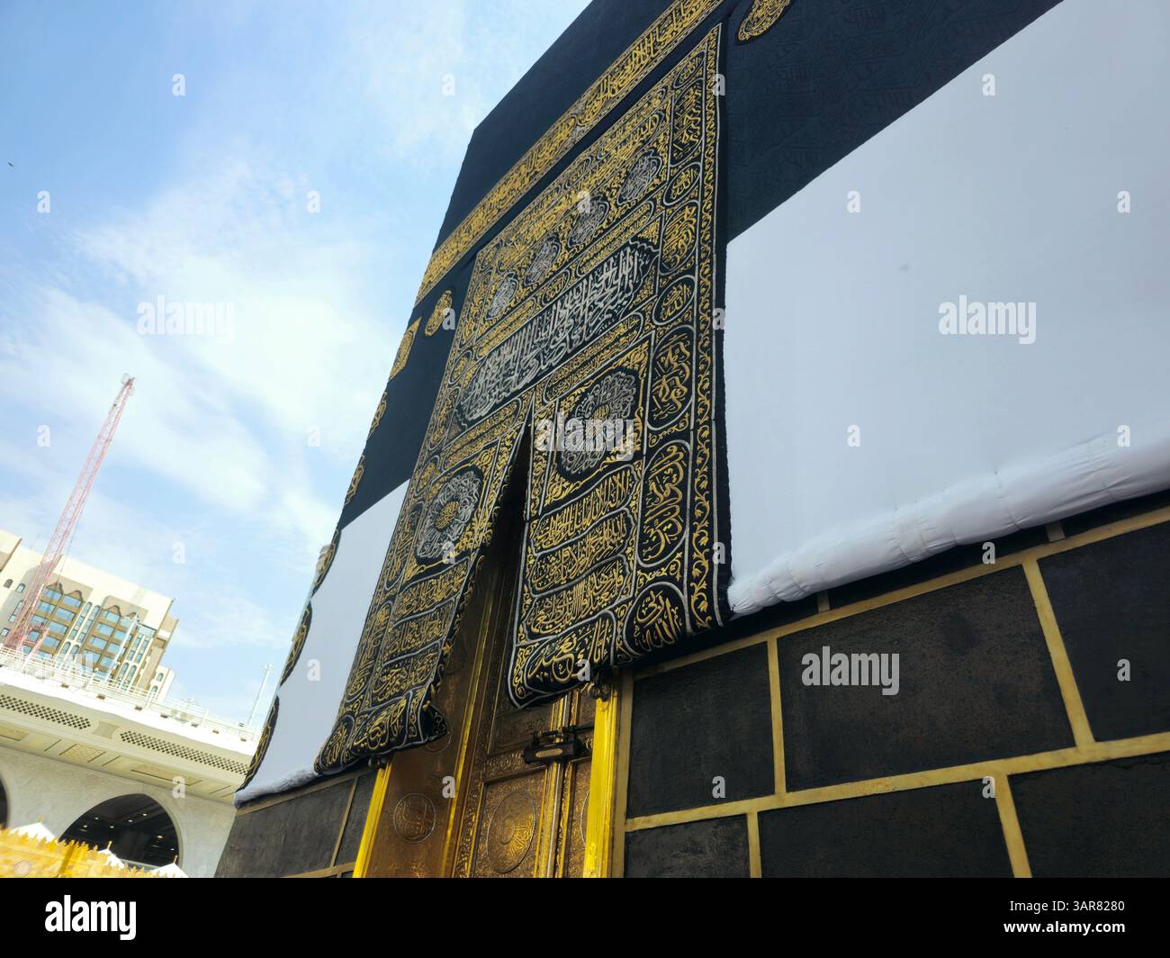 The Kaaba, stone building at the center of Islam's most important ...