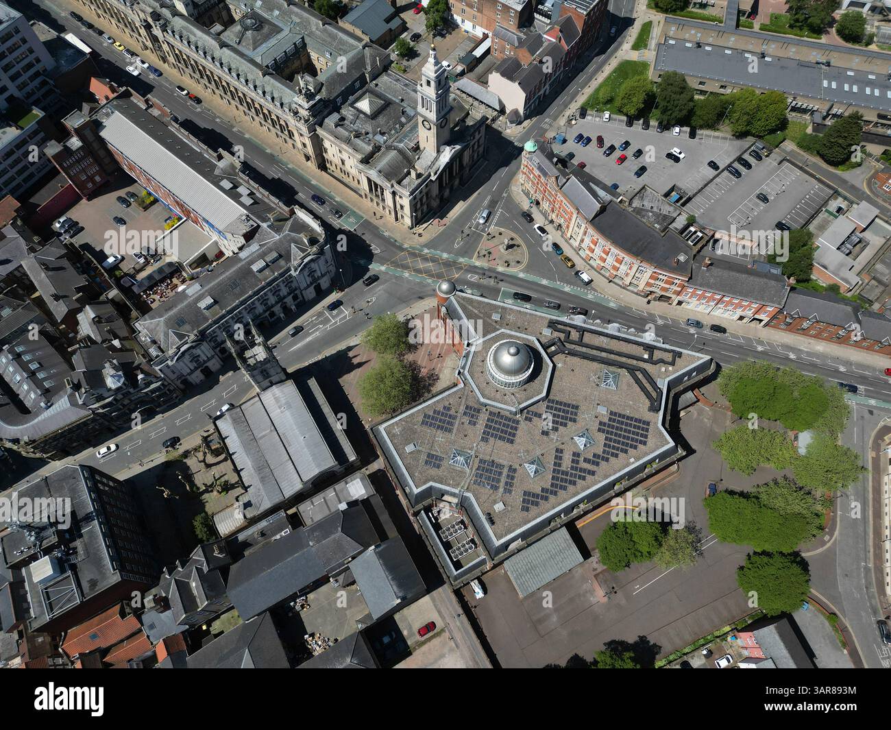 aerial view of Hull Guildhall, headquarters of Hull City Council ...