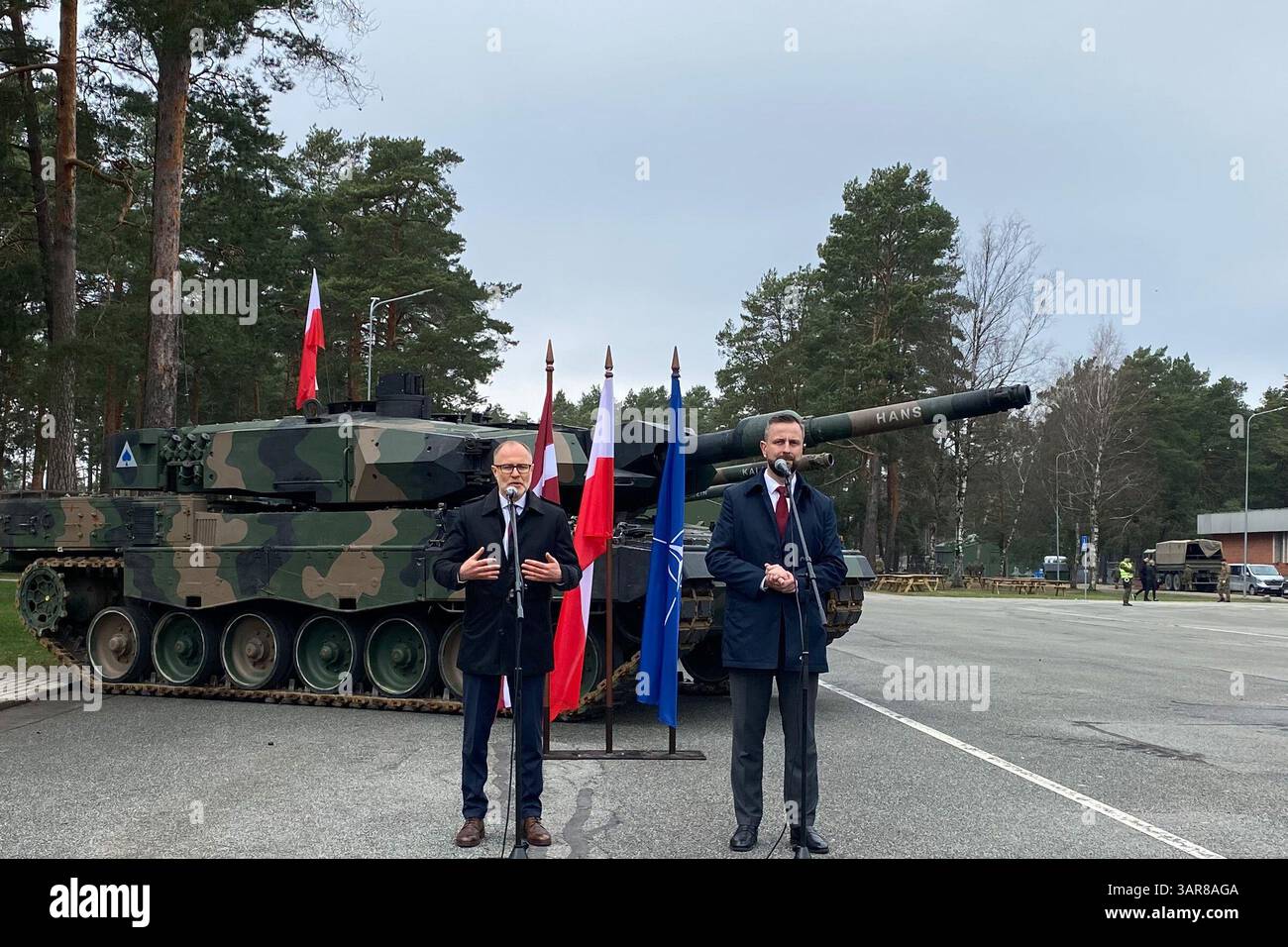 Adazi, Latvia. 17th Apr, 2025. Andris Spruds (l), Minister of Defense of Latvia, and Wladyslaw ...