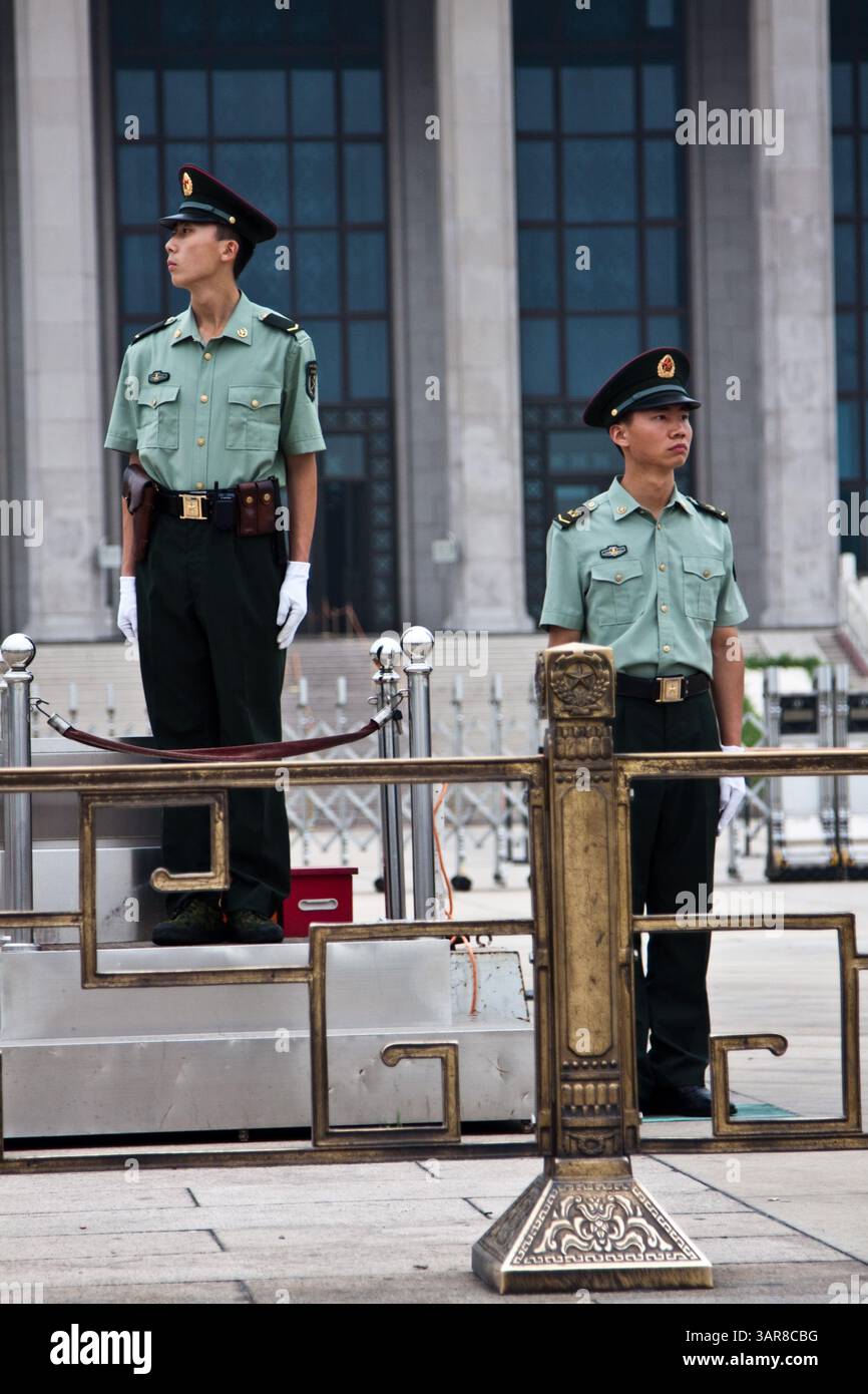 China honor guard 2010 hi-res stock photography and images - Alamy