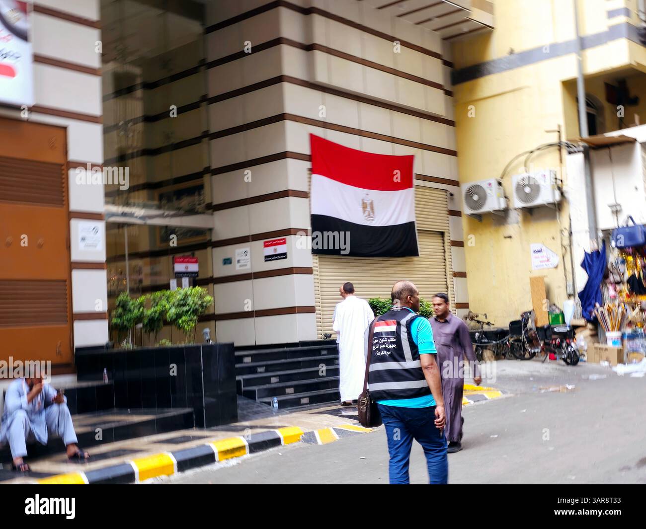 Interior grand mosque makkah hi-res stock photography and images - Alamy