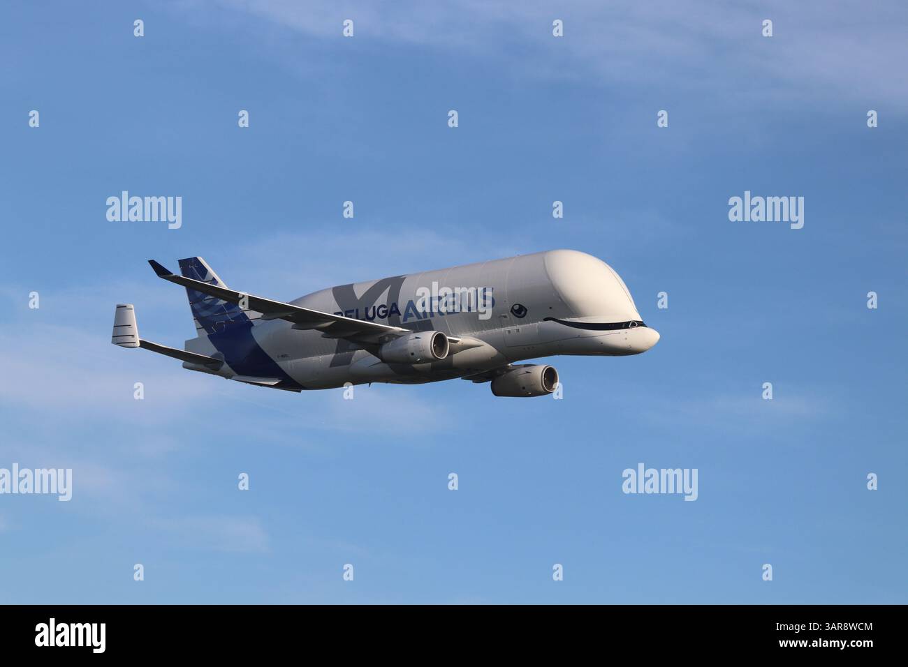 Super transporter beluga xl flugzeuge hi-res stock photography and ...