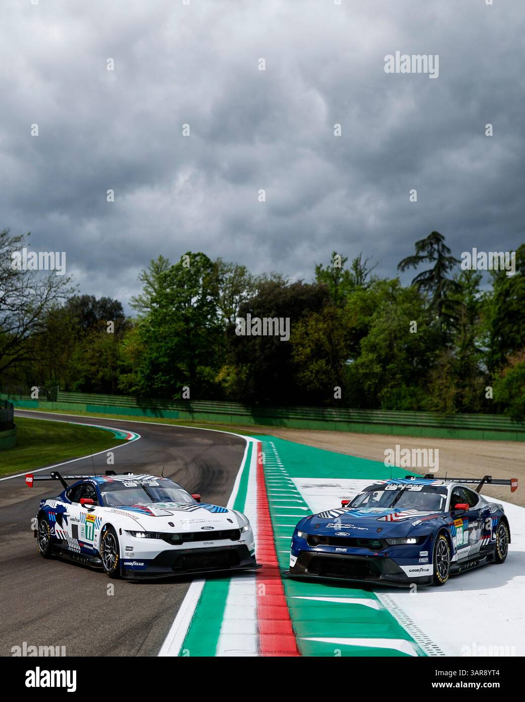 Imola, Italie. 17th Apr, 2025. 77 BARKER Ben (gbr), SOUSA Bernardo (prt ...
