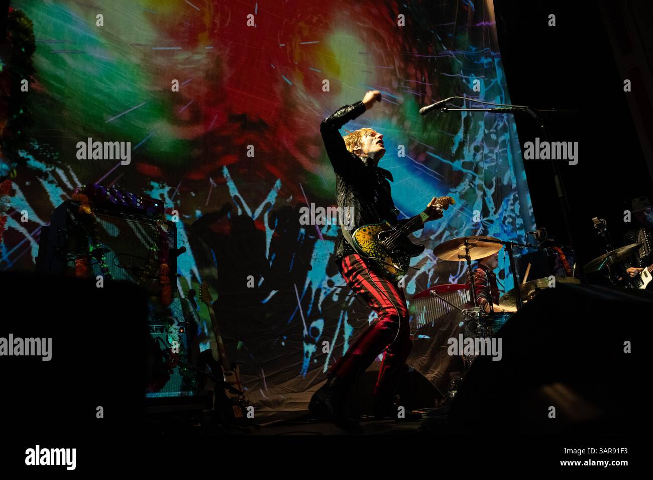 Glasgow, Scotland, UK. 16th Apr, 2025. Kula Shaker performing at o2 ...