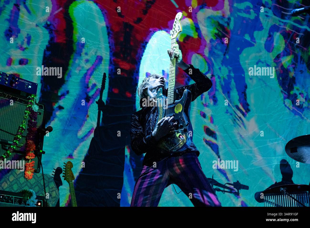 Glasgow, Scotland, UK. 16th Apr, 2025. Kula Shaker performing at o2 ...