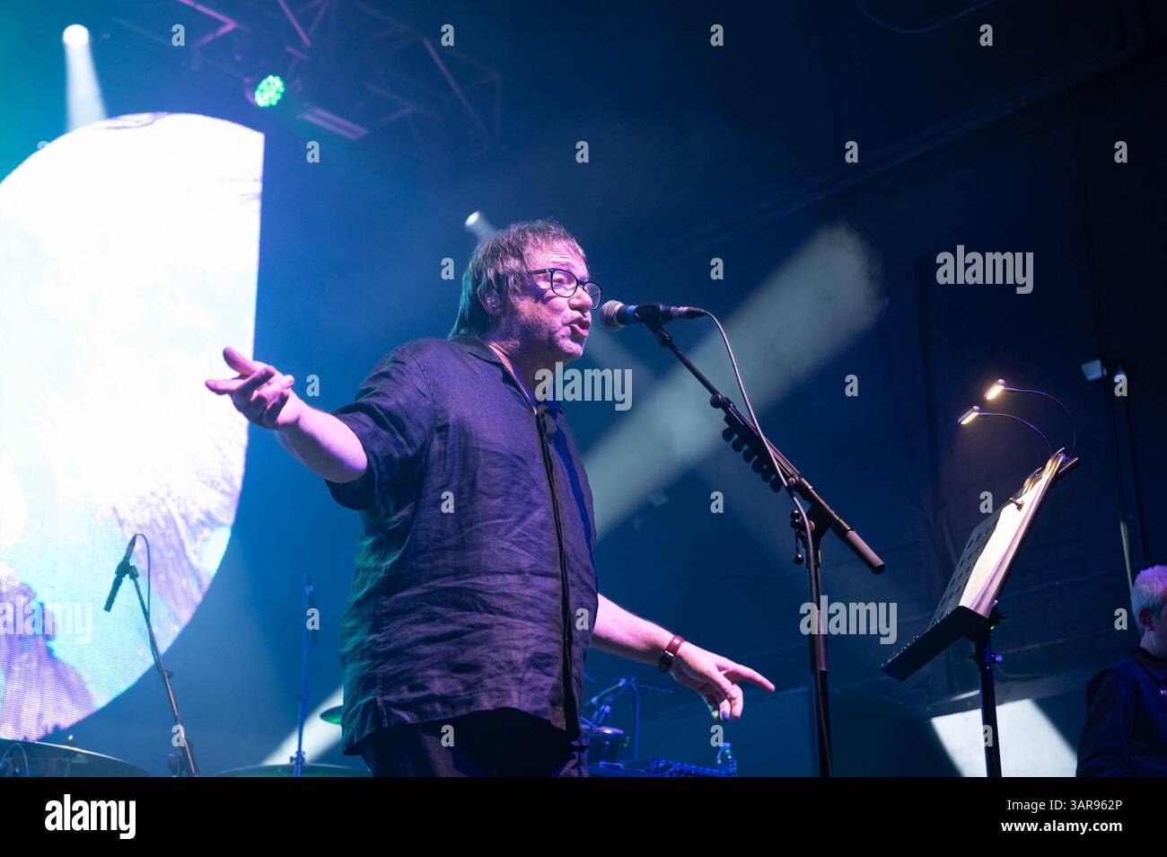 Glasgow, Scotland, UK. 16th Apr, 2025. Simon Fowler of Ocean Colour ...