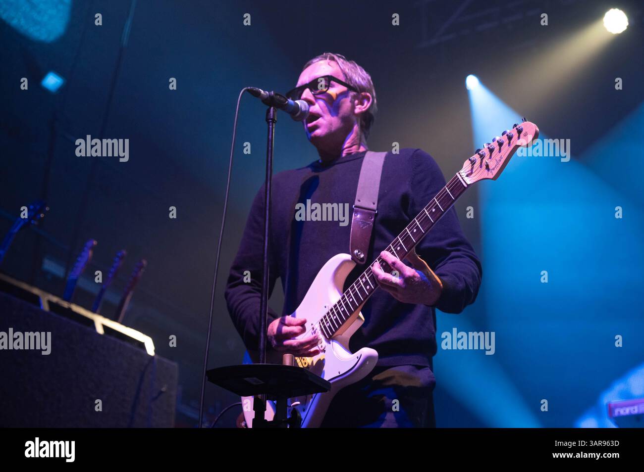 Glasgow, Scotland, UK. 16th Apr, 2025. Steve Cradock of Ocean Colour Scene performing at o2 ...