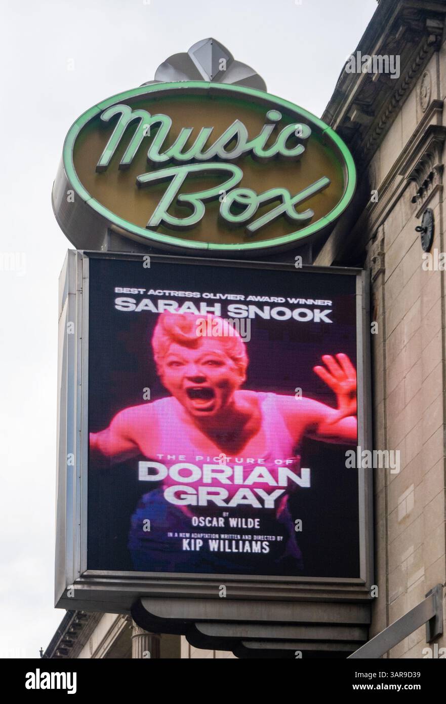 The Picture of Dorian Gray at the Music Box theater on Broadway in ...