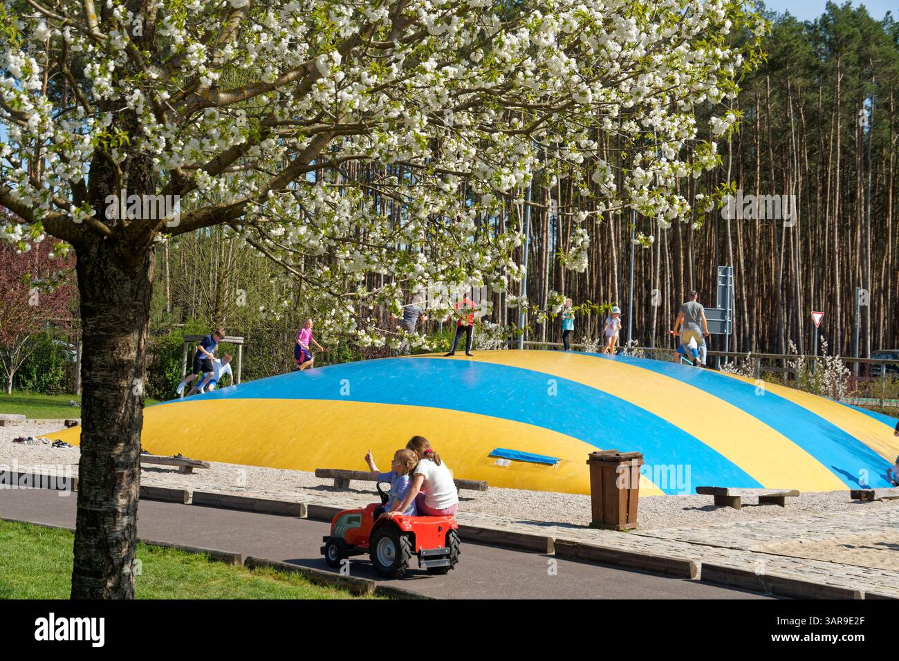 Spielplatz auf dem Spargelhof Klaistow, Erlebnisbauerhof, neue Potsdam ...