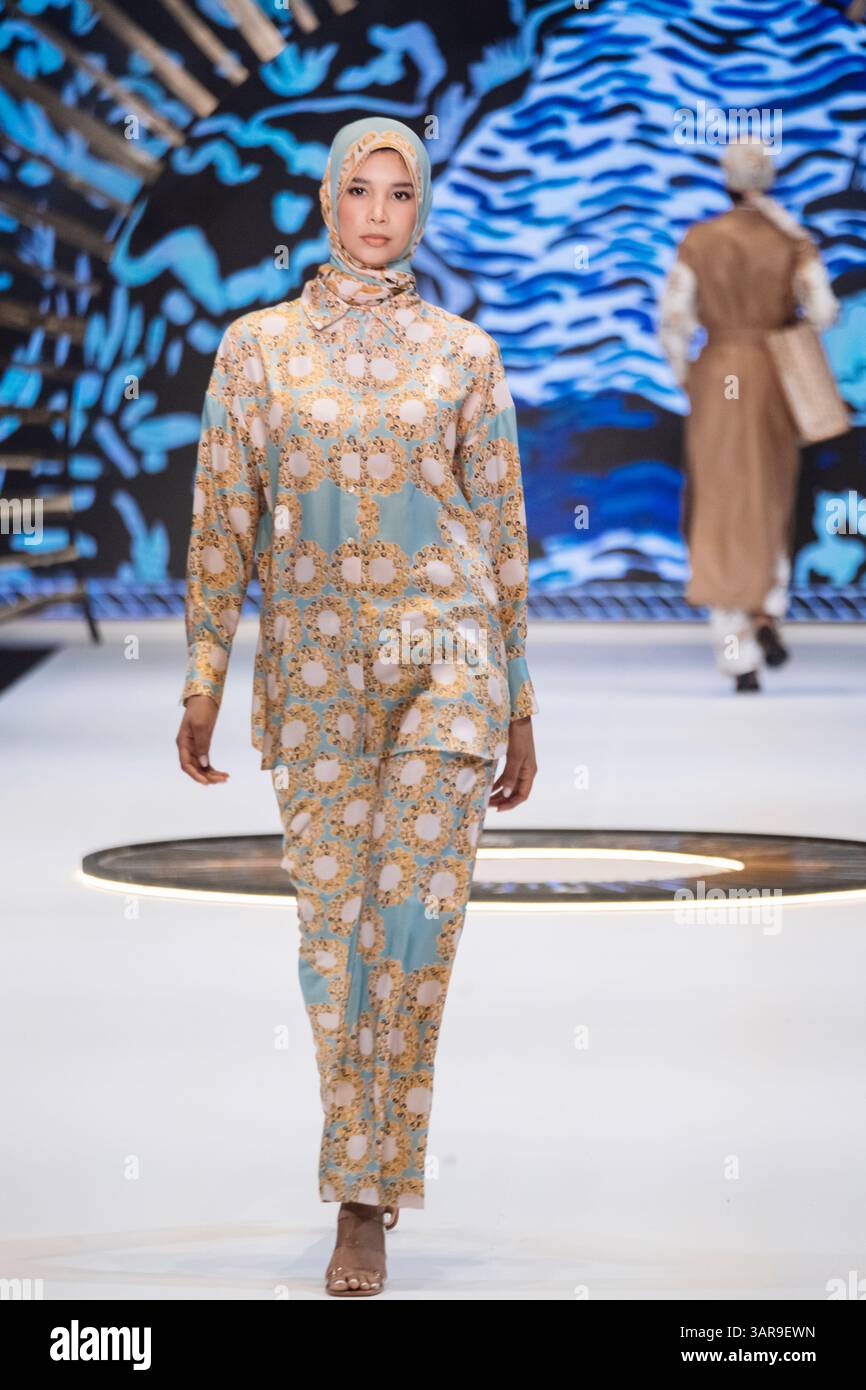 Abu Dhabi, United Arab Emirates. 15th Apr, 2025. A model seen on the ...