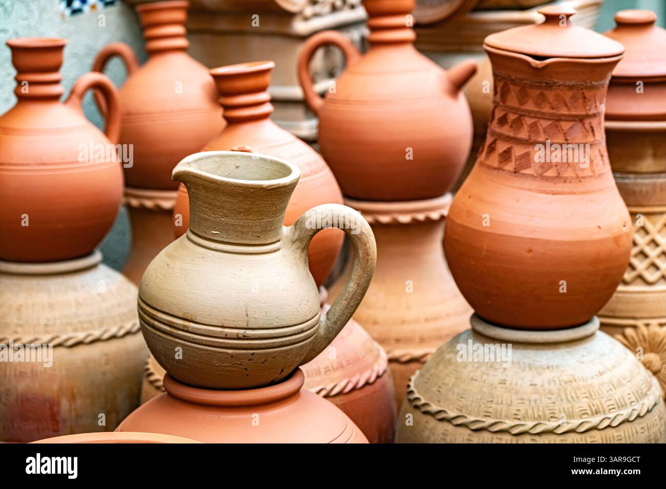Traditional pottery on Nizwa Souq, Oman Stock Photo - Alamy