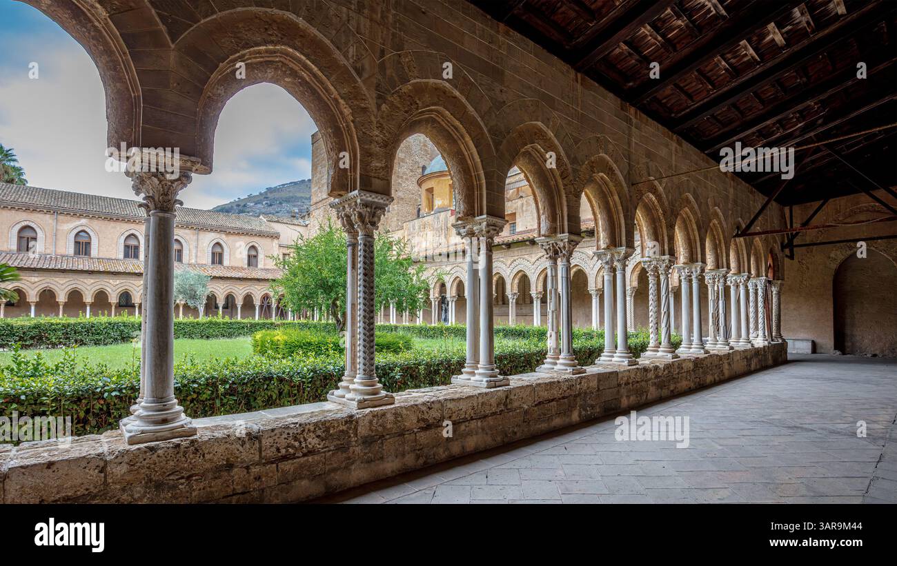 Monreale cathedral cloister showing arches, columns and garden Stock ...