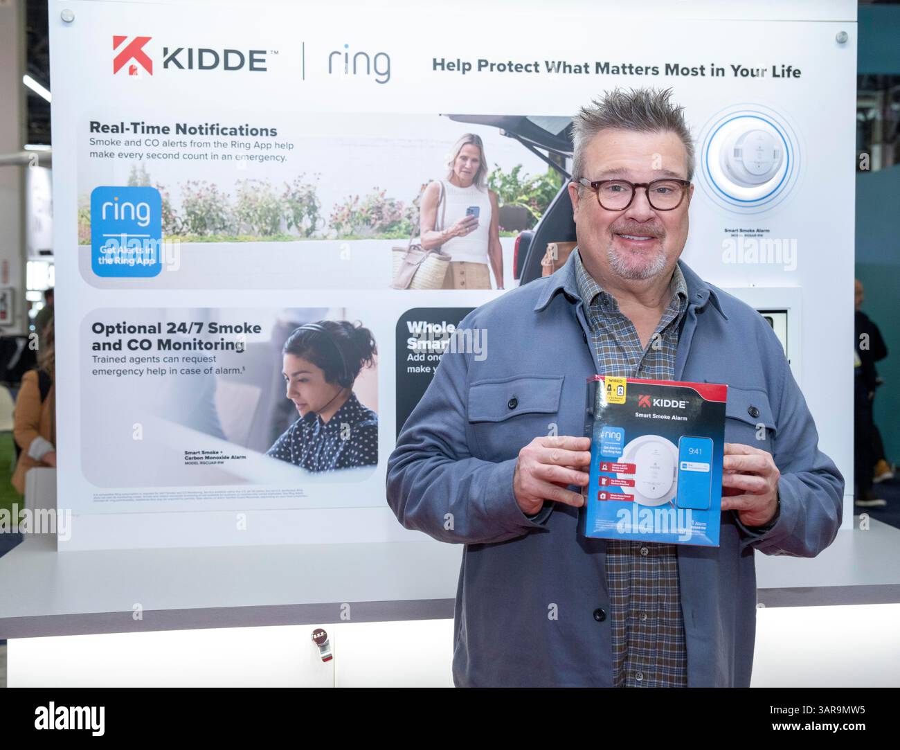 IMAGE DISTRIBUTED FOR KIDDE - Actor Eric Stonestreet helps Kidde ...