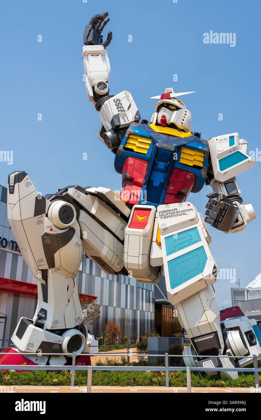 Osaka, Japan - April 16 2025 : The life-sized Gundam statue at GUNDAM ...