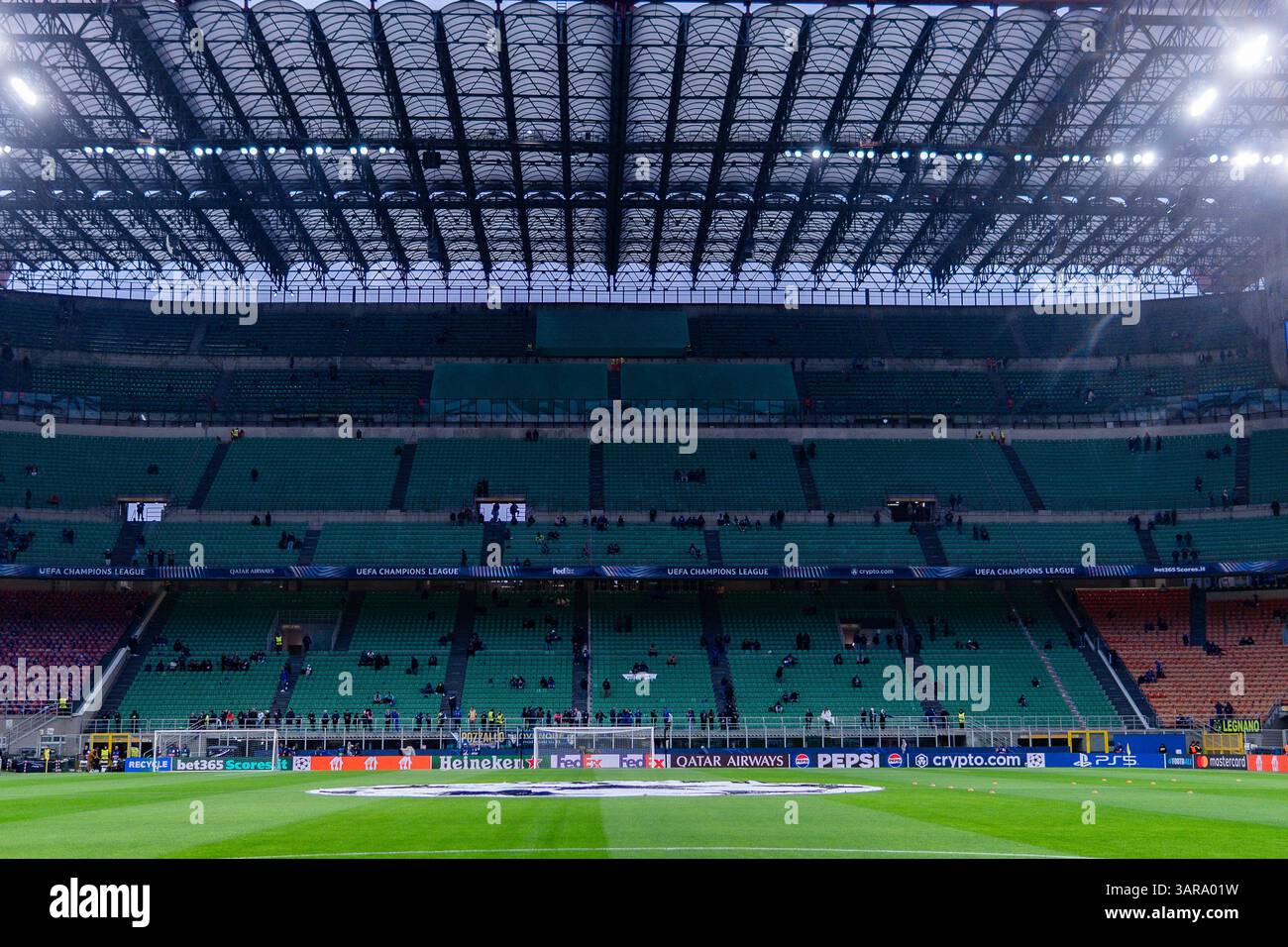 Mailand, Italien. 16th Apr, 2025. 16.04.2025, Inter Mailand vs. FC Bayern München, UEFA ...