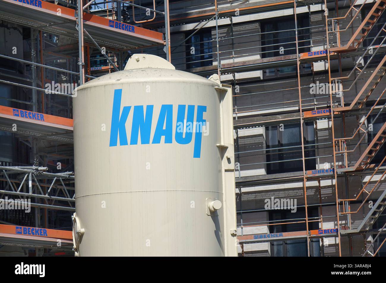 Baustellenbehälter mit Logo der Knauf Gruppe Baustellenbehälter mit ...