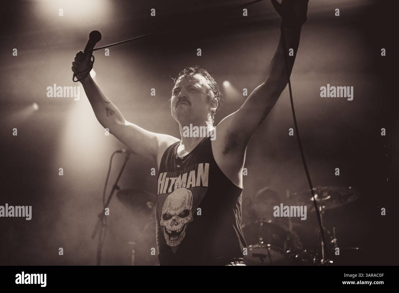 Pigs Pigs Pigs Pigs Pigs Pigs Pigs live at New Century Hall, Manchester ...