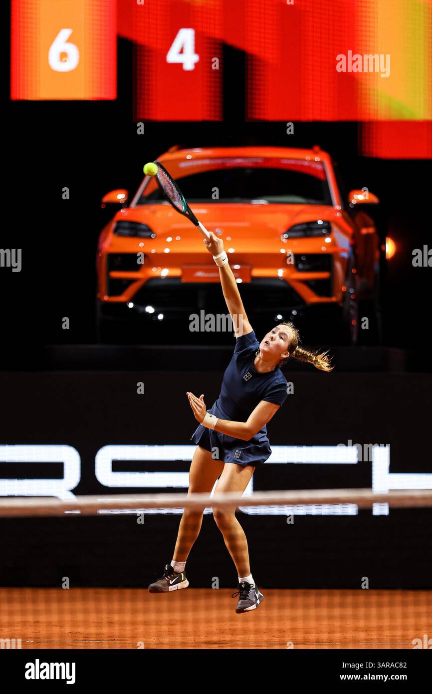 Stuttgart, Deutschland. 17th Apr, 2025. im Bild Mirra Andreeva Mirra Andreeva vs Ekaterina ...