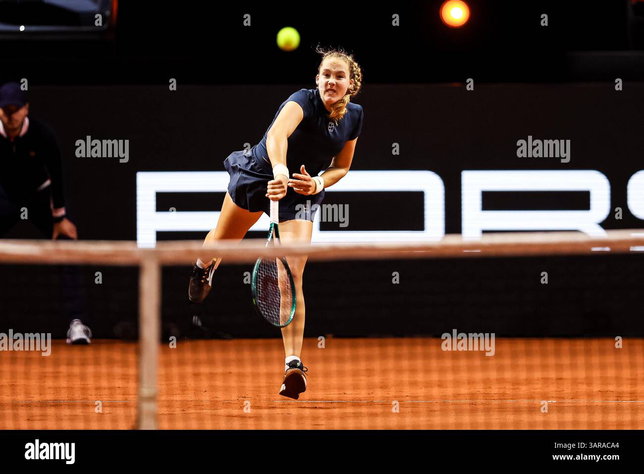 Stuttgart, Deutschland. 17th Apr, 2025. im Bild Mirra Andreeva Mirra Andreeva vs Ekaterina ...