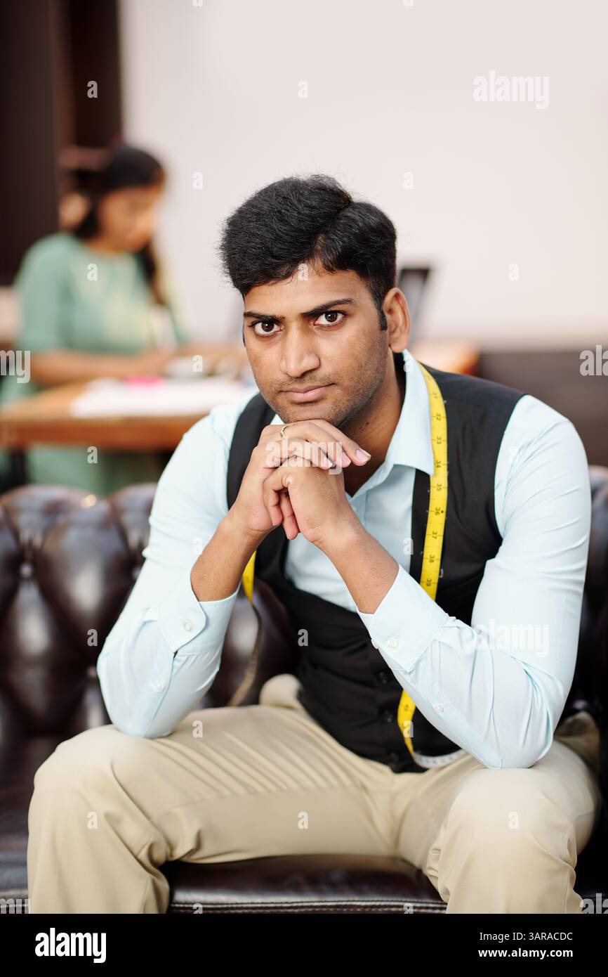 Portrait of Indian Man woking in taylor shop Stock Photo - Alamy