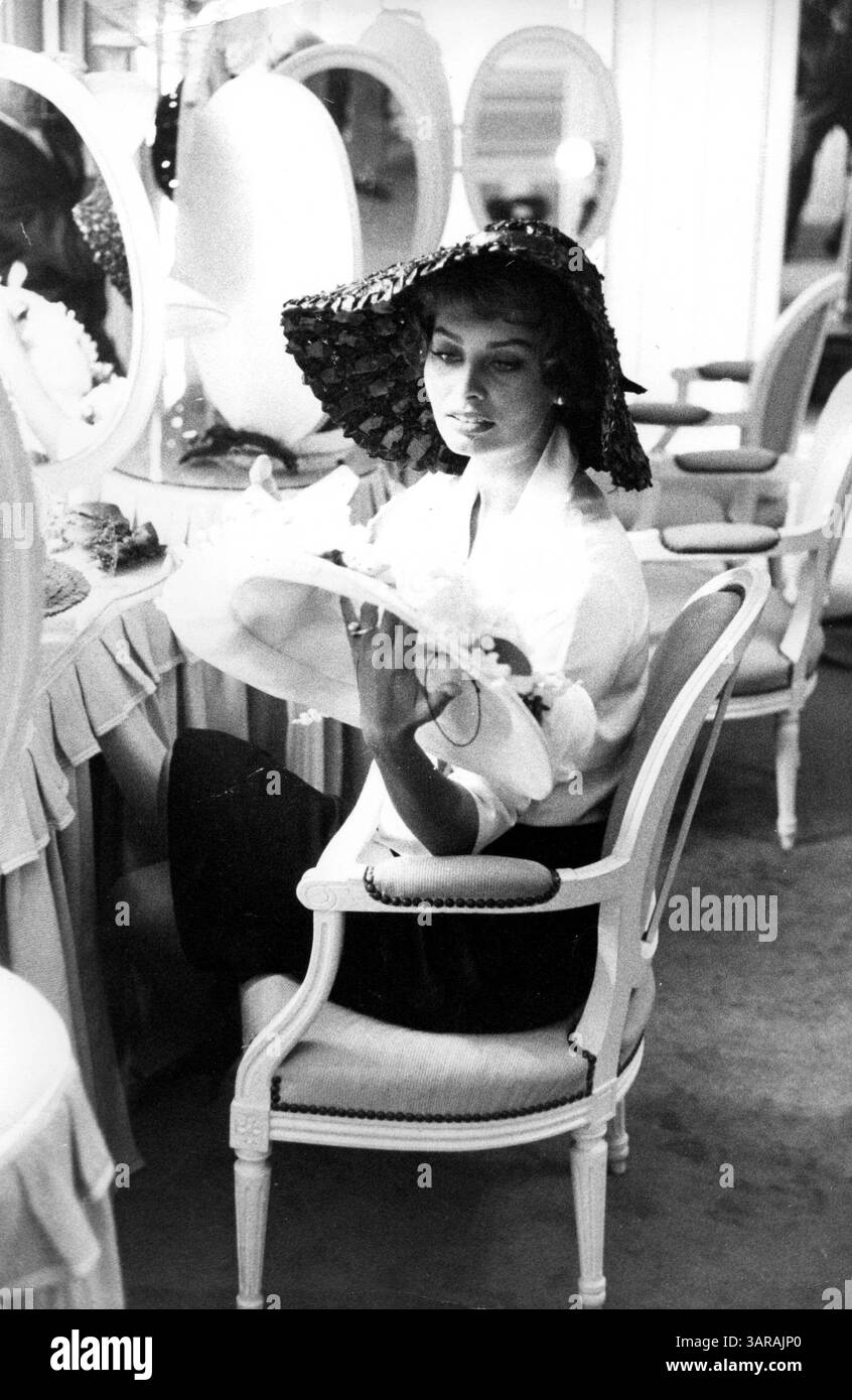 Globe photos loren hi-res stock photography and images - Alamy