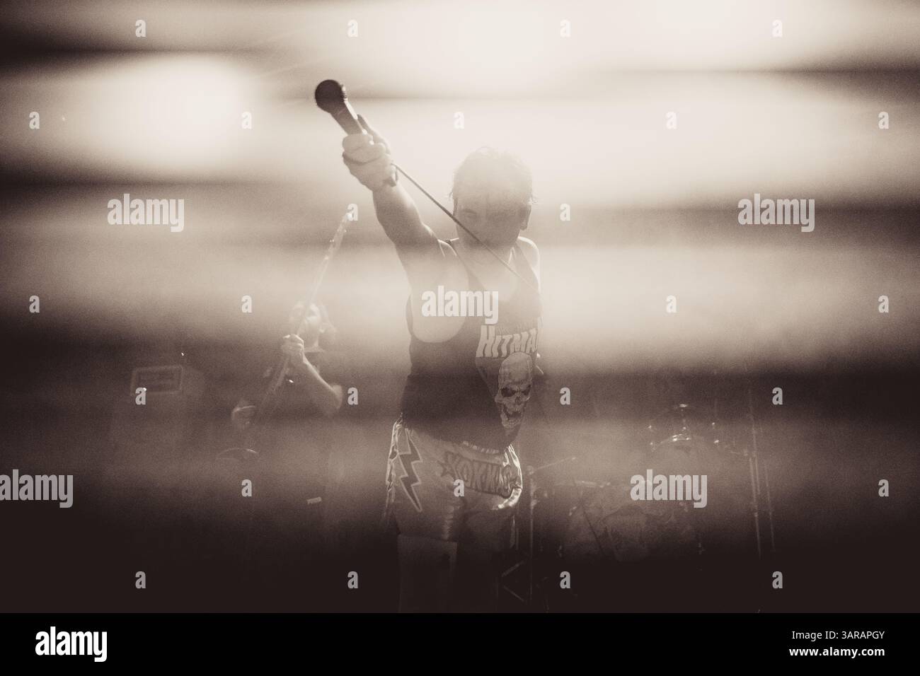 Pigs Pigs Pigs Pigs Pigs Pigs Pigs live at New Century Hall, Manchester ...