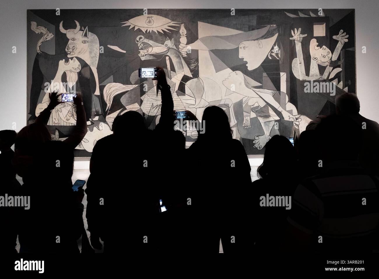 Guernica von picasso hi-res stock photography and images - Alamy