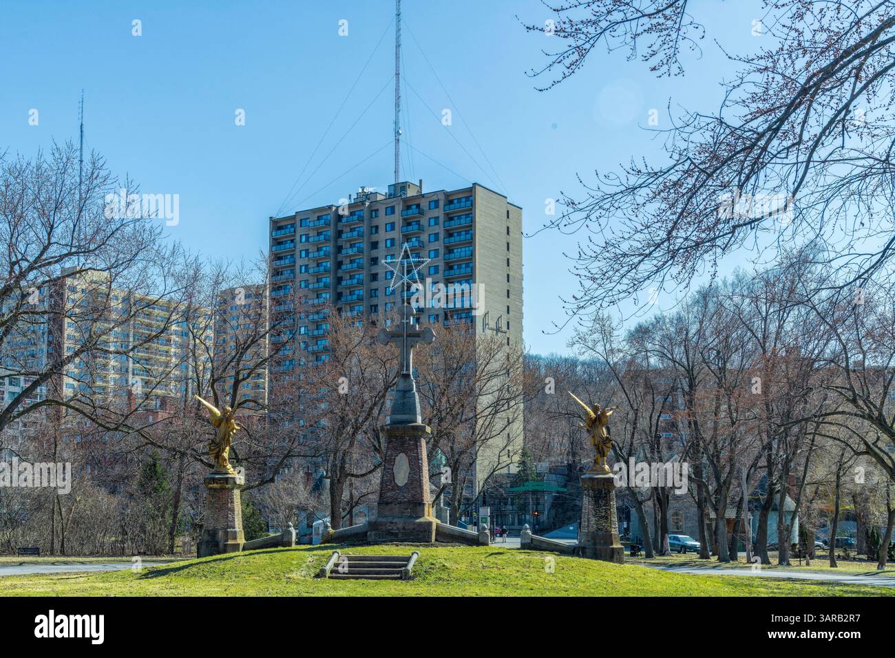 Notre Dame des Neiges Cemetery monument - back view Stock Photo - Alamy