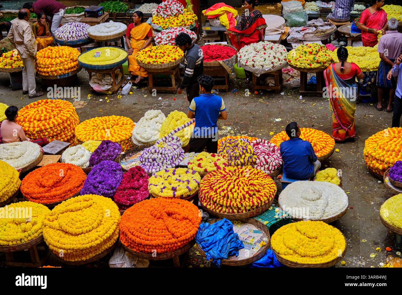 India, Karnataka, Sri Krishna Rajendra Market, Flower market Stock ...