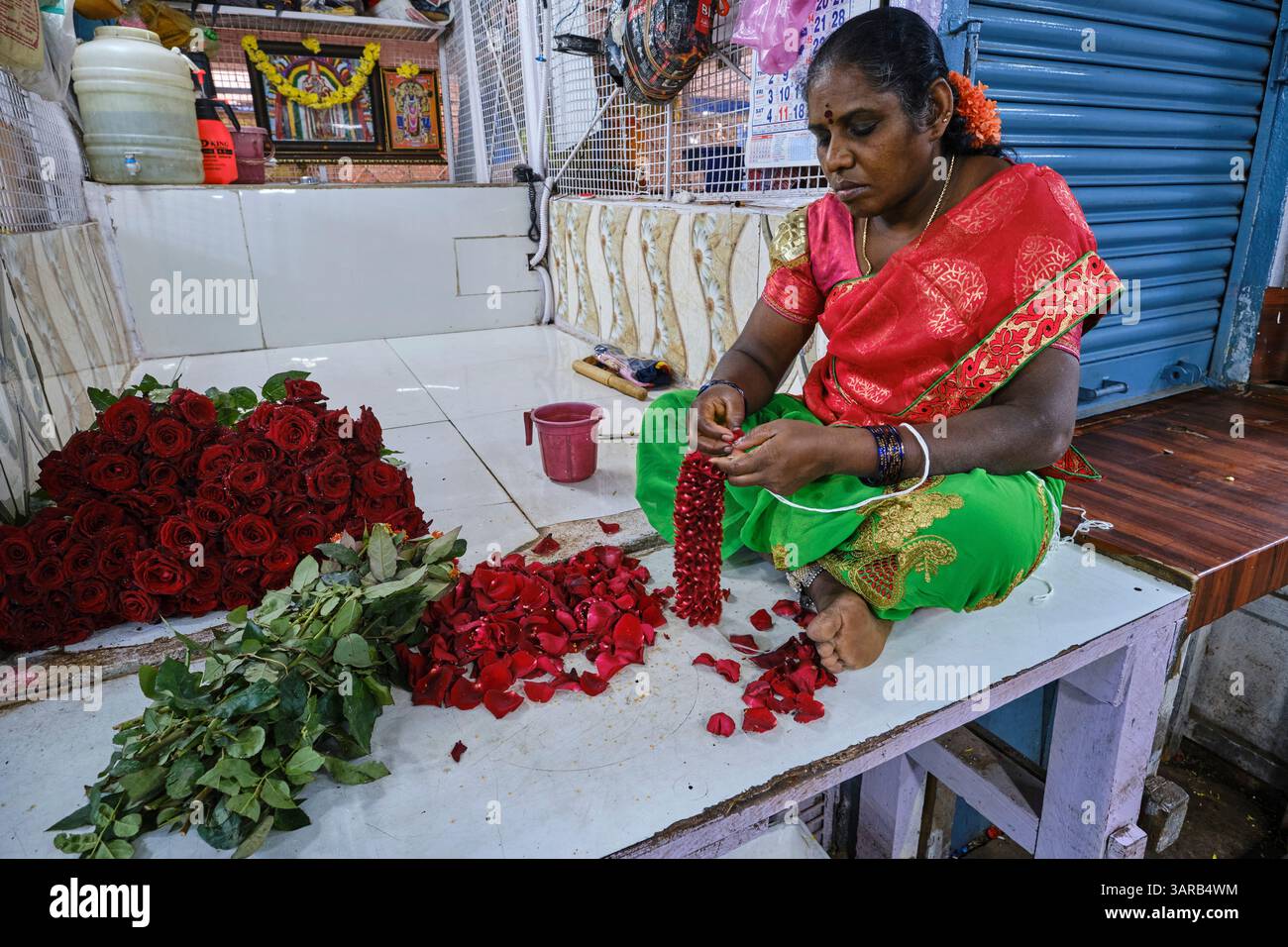 India, Karnataka, Sri Krishna Rajendra Market, Flower market Stock ...