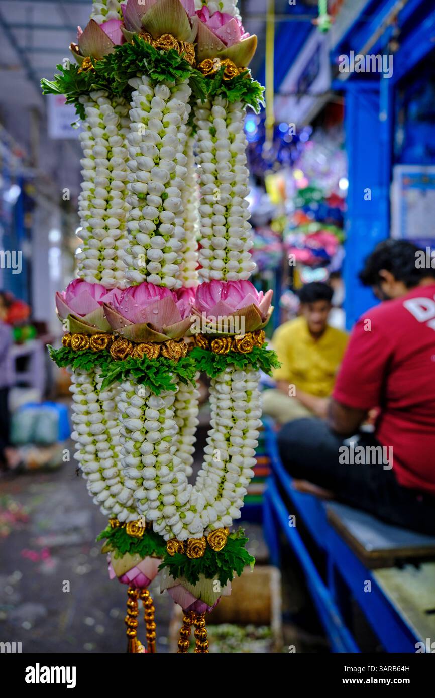 India, Karnataka, Sri Krishna Rajendra Market, Flower market Stock ...