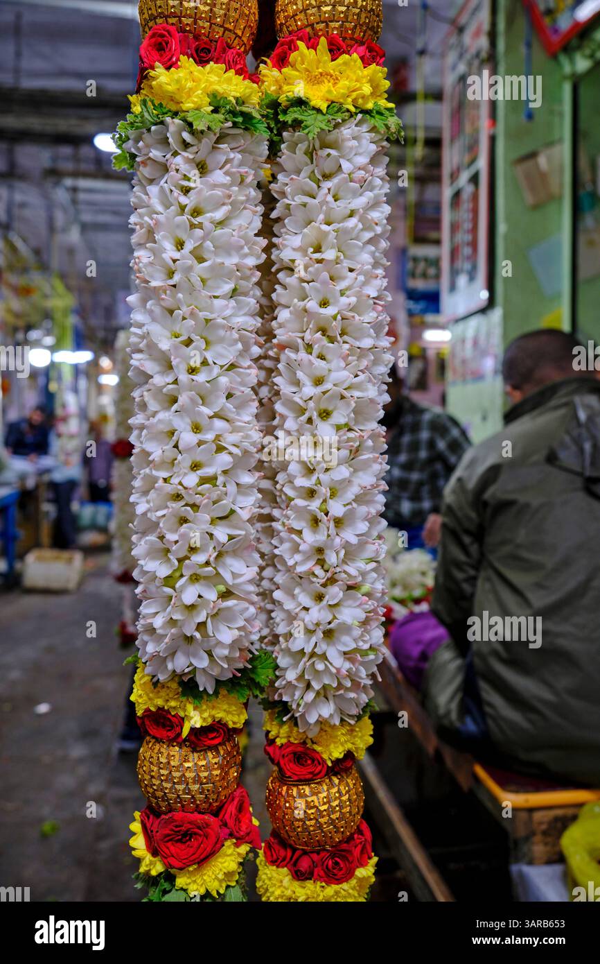 India, Karnataka, Sri Krishna Rajendra Market, Flower market Stock ...