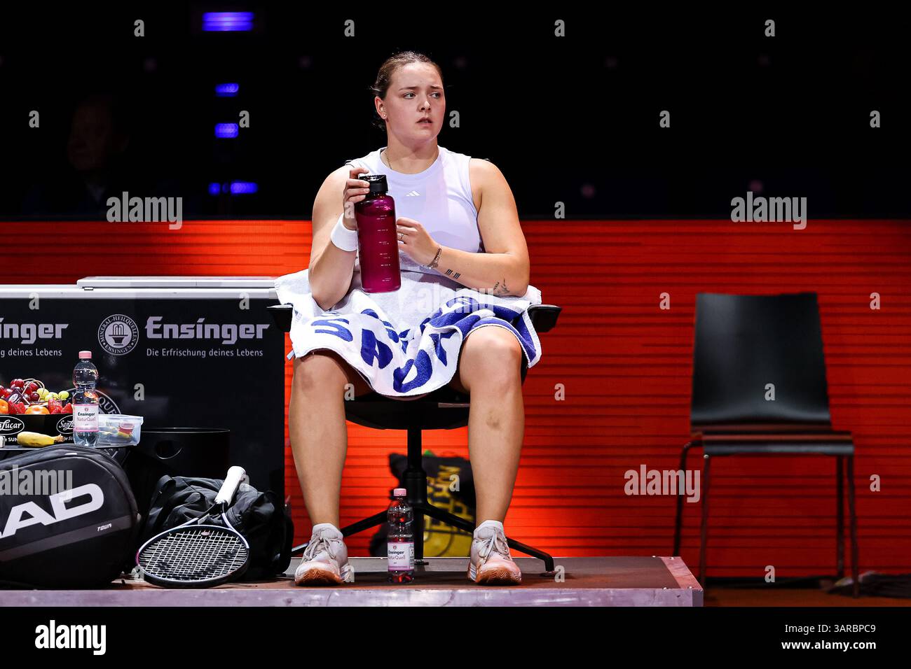 Stuttgart, Deutschland. 17th Apr, 2025. im Bild Jule Niemeier Jule ...