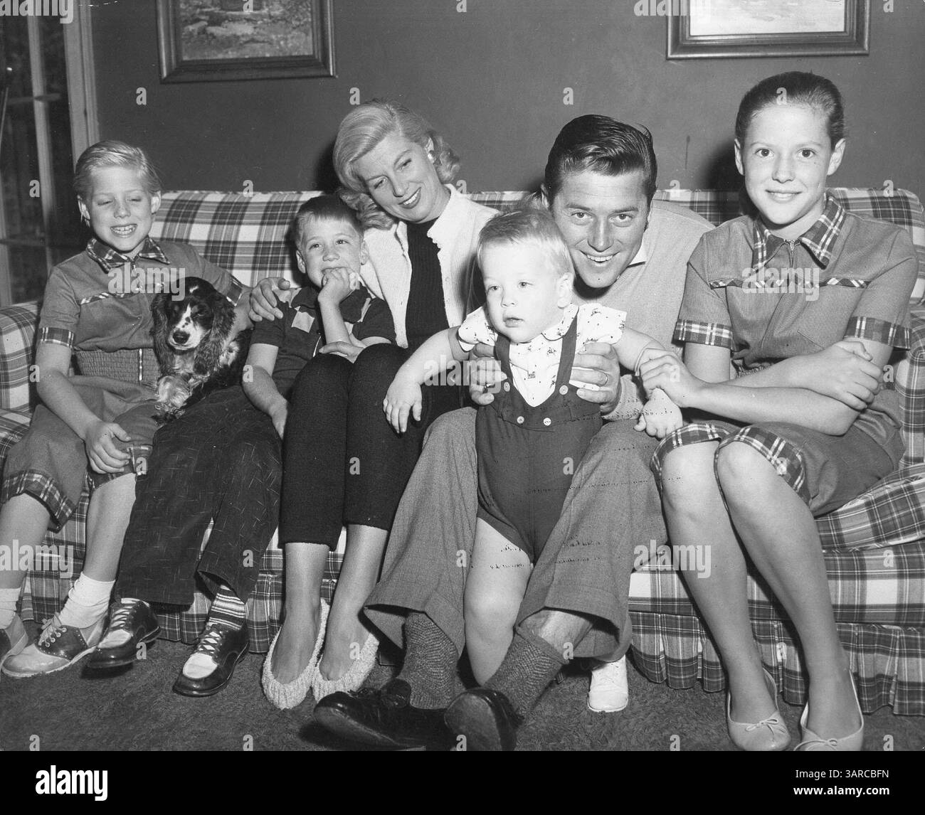 July 6, 2011 - Gordon MacRae at home with his wife Sheilah and children ...