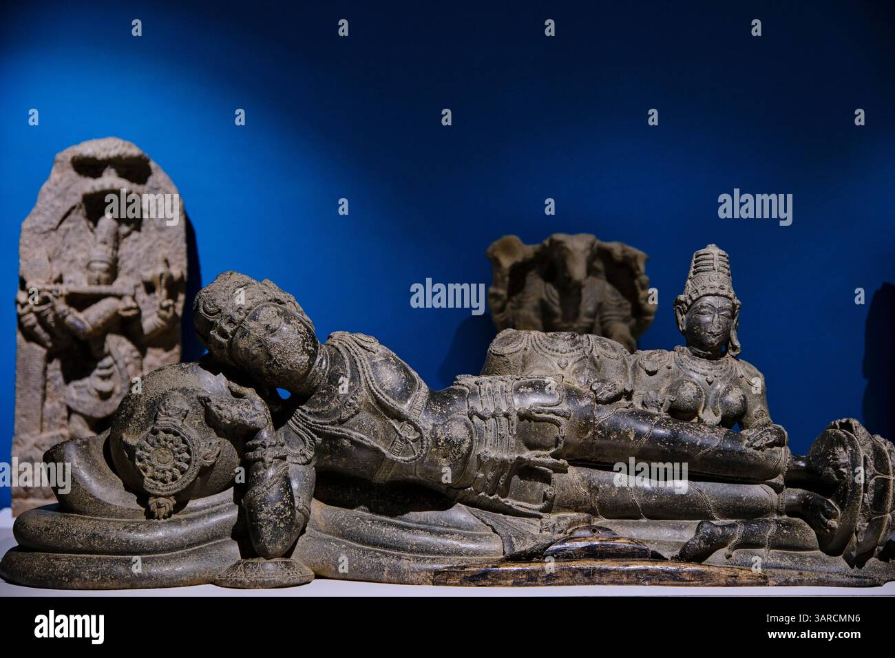 India, Karnataka state, Hampi, Kamalapur Archaeological Museum, statue ...