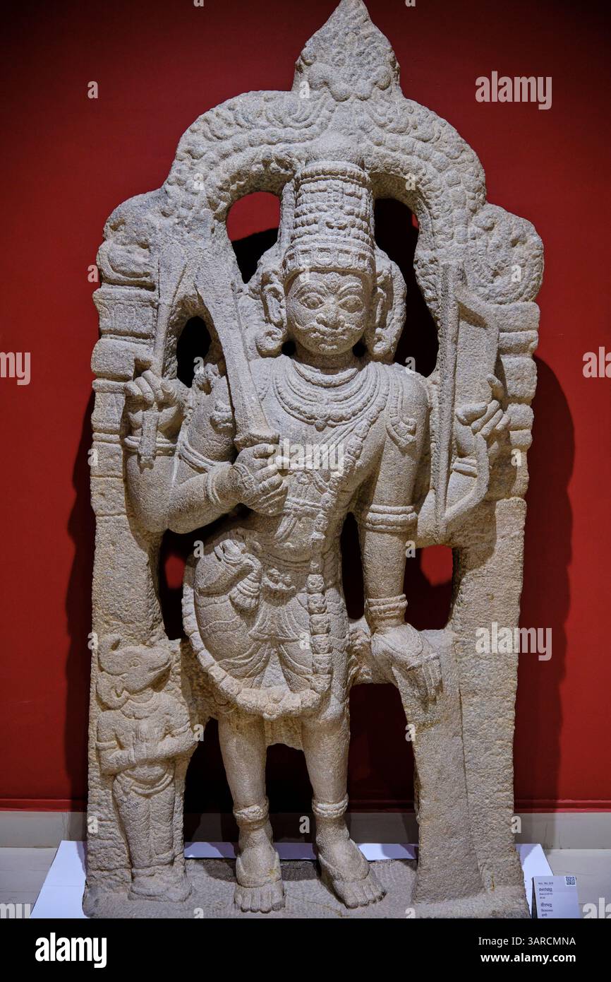 India, Karnataka state, Hampi, Kamalapur Archaeological Museum, statue ...