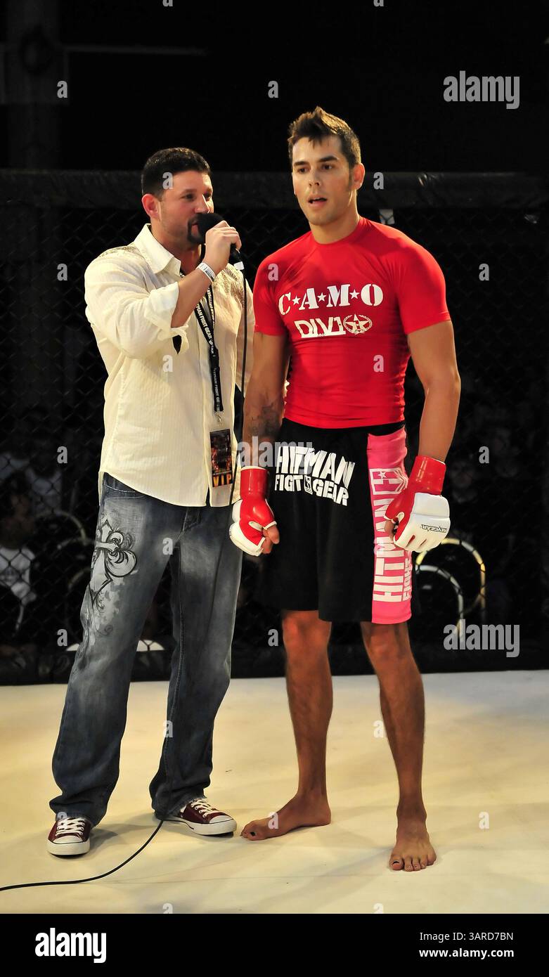 John Hackleman Jr. (red) defeated Sam Vargas during the California ...