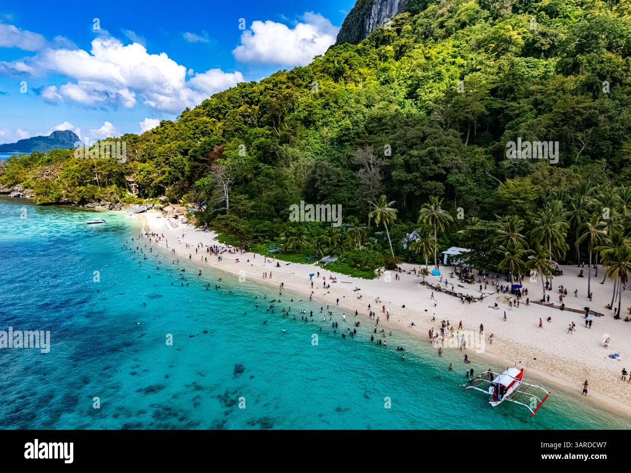 Seven Commandos Beach near El Nido in the north of the Palawan Island ...