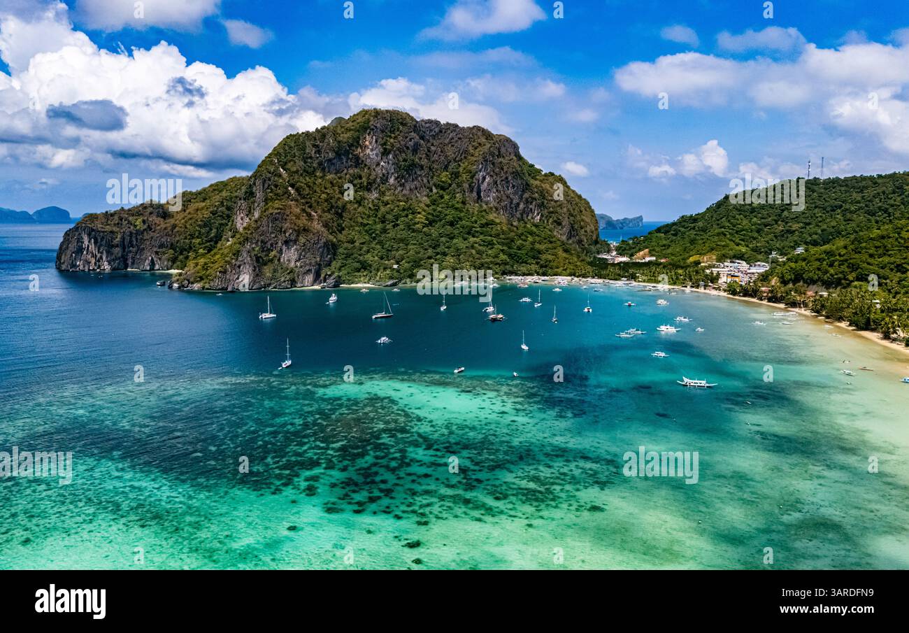 Corong Corong Beach in El Nido in the north of the Palawan Island ...