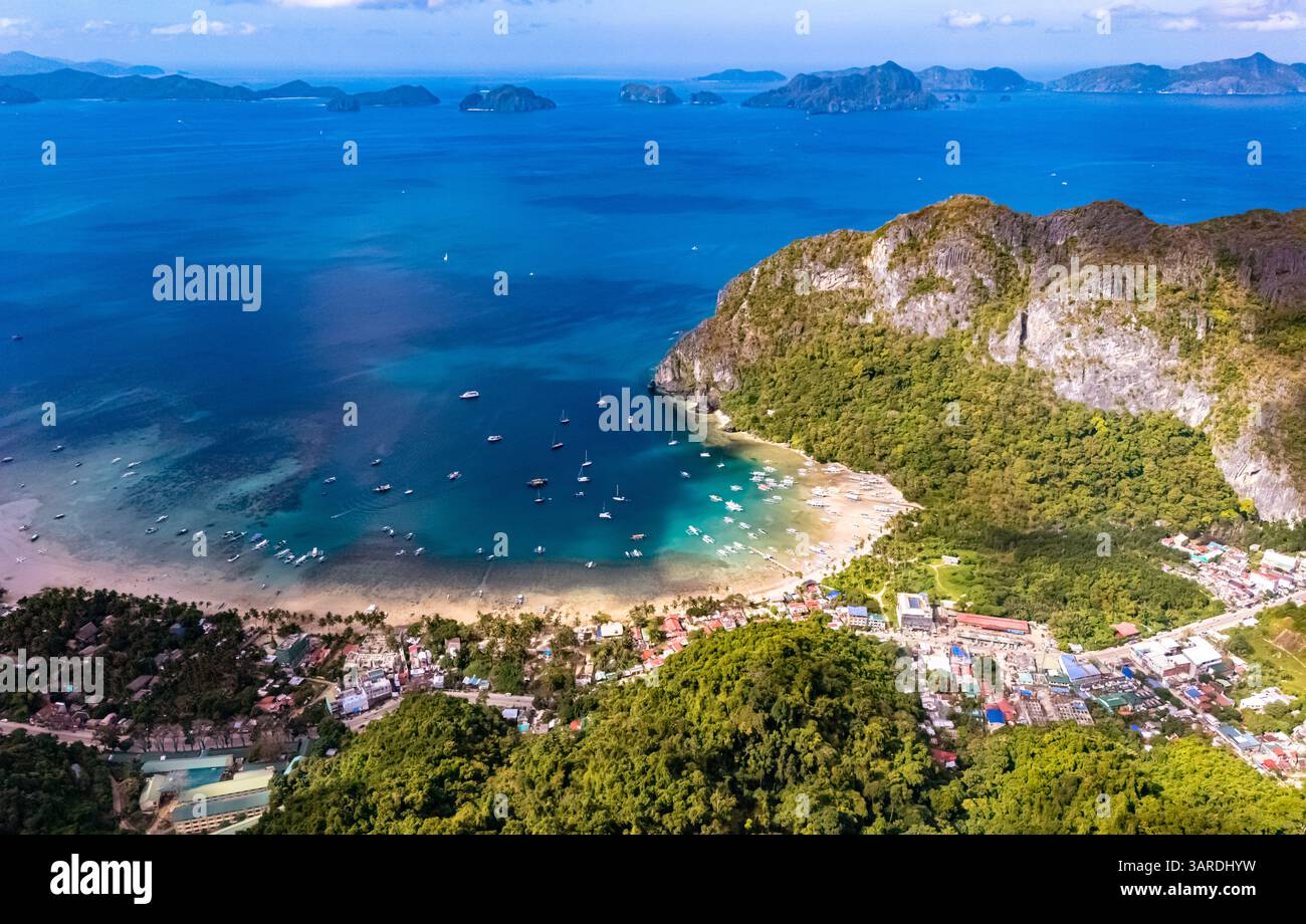Corong Corong Beach in El Nido in the north of the Palawan Island ...