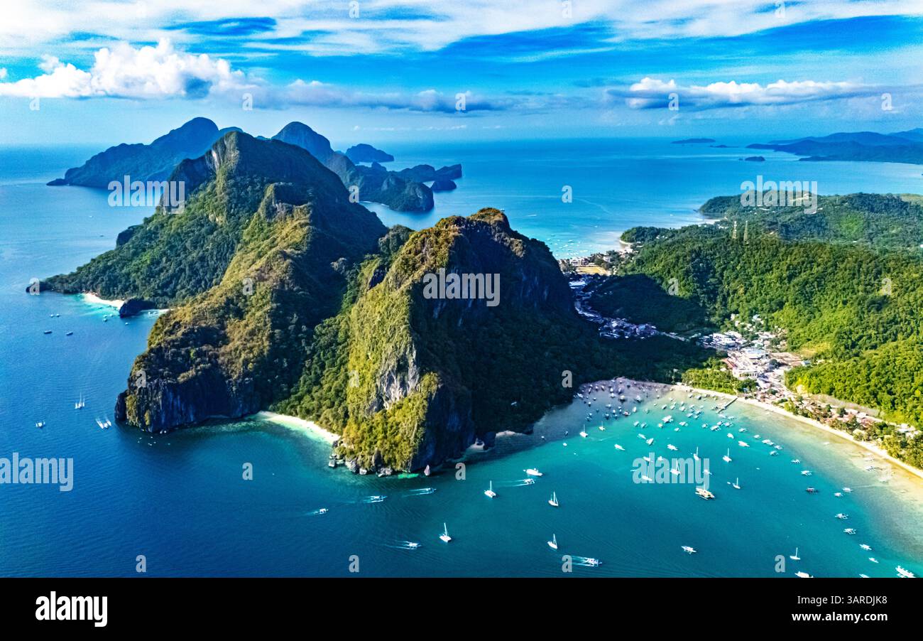 Corong Corong Beach in El Nido in the north of the Palawan Island ...
