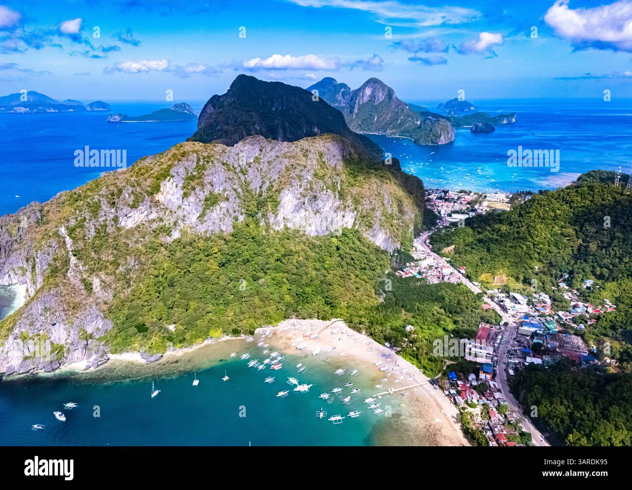 Corong Corong Beach in El Nido in the north of the Palawan Island ...