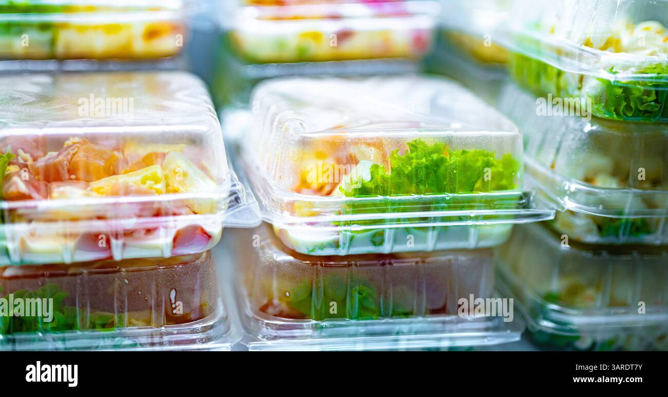 Pre-packaged meals displayed in a commercial refrigerator Stock Photo ...