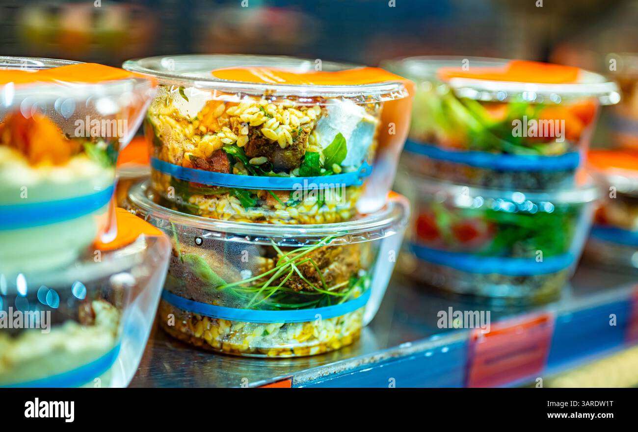 Pre-packaged meals displayed in a commercial refrigerator Stock Photo ...
