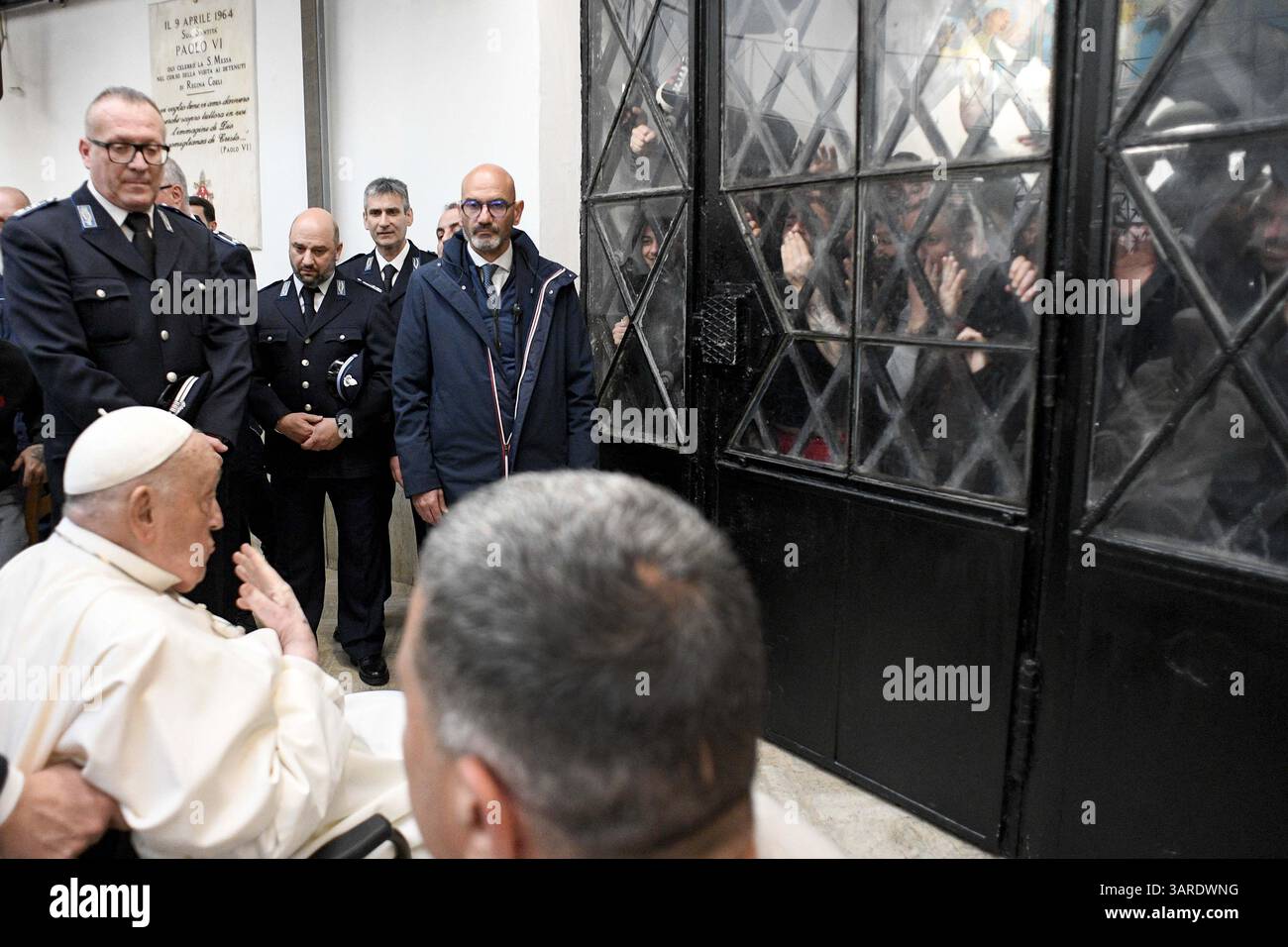 On Holy Thursday Pope Francis visited with inmates at Rome’s Regina ...